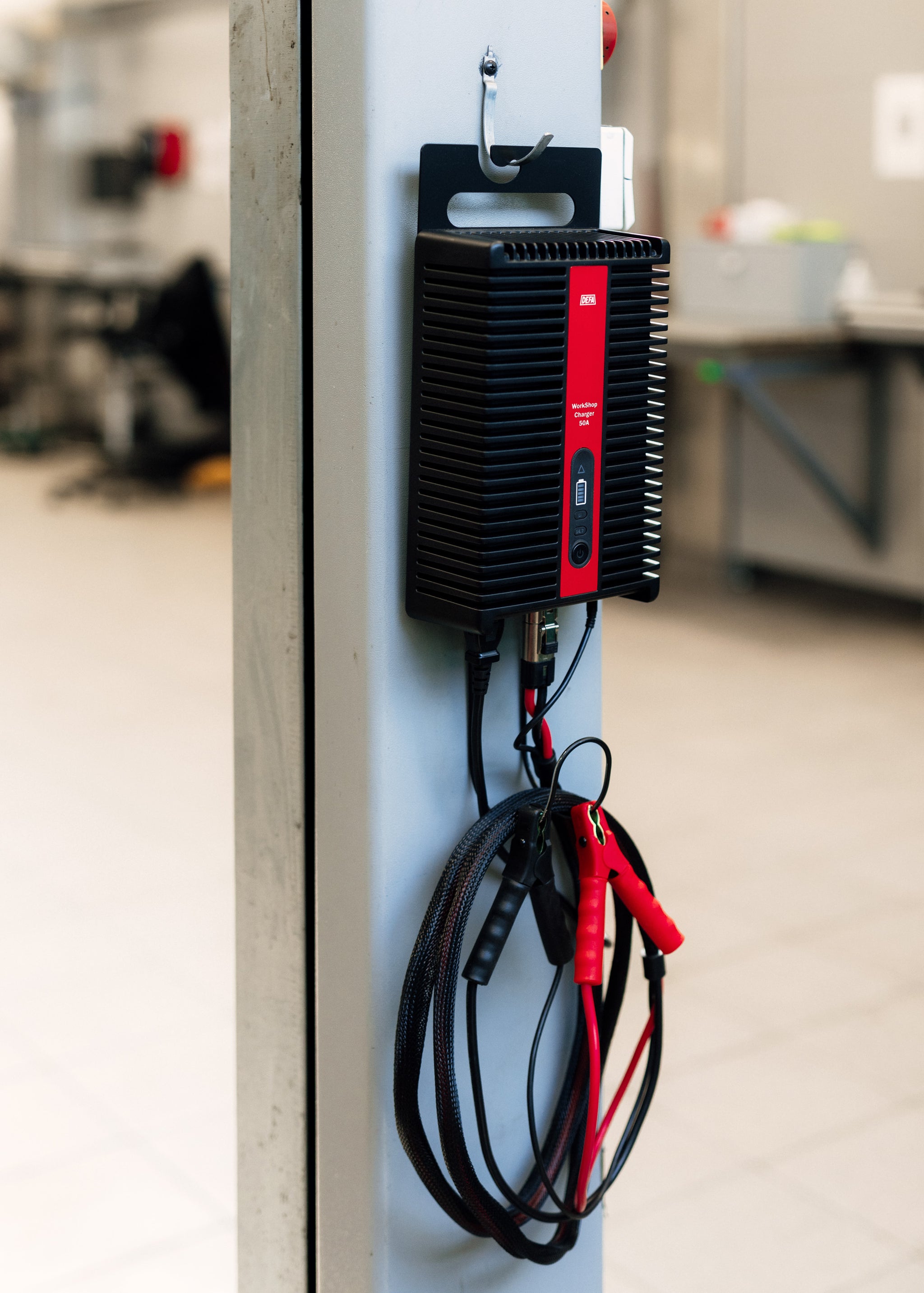 Defa Professional automotive Workshop Charger 50A | E.S.N Tools